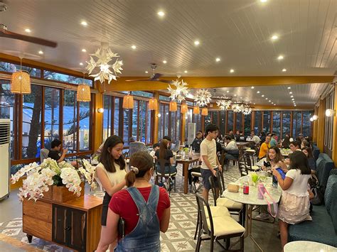 Dining Pine Valley Tagaytay