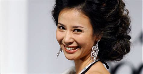 [포토엔]패션쇼 무대선 옥소리 눈웃음 여전히 매력적이네