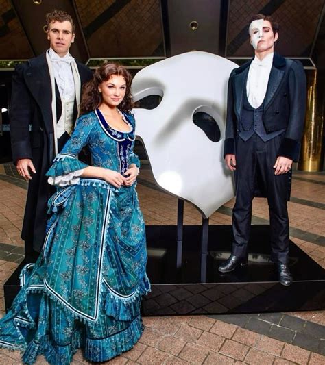 Pin By M On Stage Shows Phantom Of The Opera Opera Ghost Phantom
