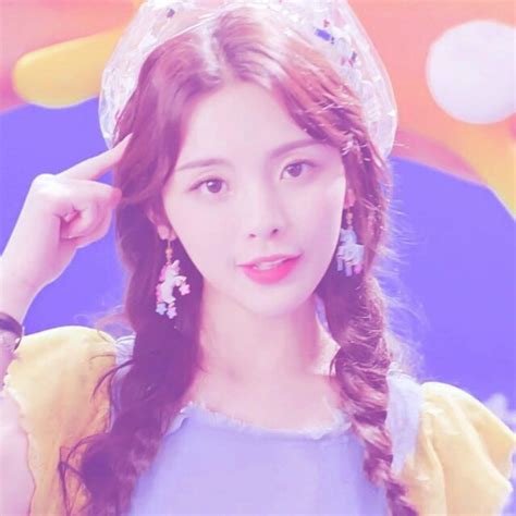 火箭少女101杨超越 高清图片，堆糖，美图壁纸兴趣社区