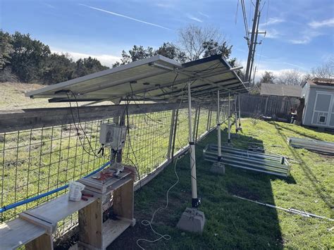 台灣智能感測科技 使用 Arduino Giga R1 Wifi 控制 36kw 太陽能電動車充電 電動車（ev）與內燃機車（ice）的