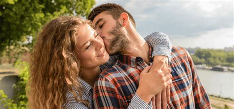 No Strings Attached How Do Casual Relationships Work Locanto Blog