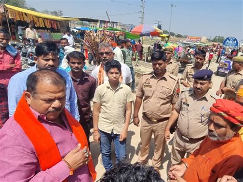 Former Mla Raghavendra Pratap Singh Inspected The Venue With The Police Officer 51 हजार दीपों