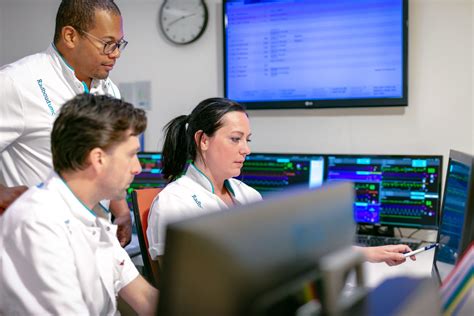 A Patient Specific Fracture Risk Assessment Tool For Femoral Bone