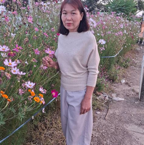 มะระ 😁เข้าสวนพอดีเจอมะขาทอ่อนกำลังพอกินส้มเลย😂ว่าจะเก็บไปตำแซ่บๆสักหร่อยครับ ภาพนิ่ง สร้าง