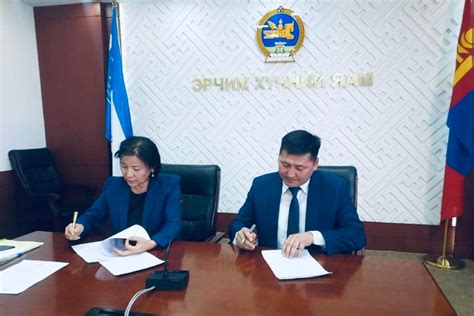 “ДДС” ТӨХК ИЙН ТУЗ ИЙН ДАРГА Ё ЭНХТУЯА ГҮЙЦЭТГЭХ ЗАХИРАЛ Д БАТЖАРГАЛТАЙ 1 ЖИЛИЙН ХУГАЦААТАЙ