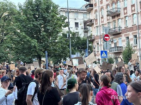 Україною пройшли мітинги проти ліквідації НАБУ та САП Як це відбувалося ФОТО ВІДЕО — Тексти