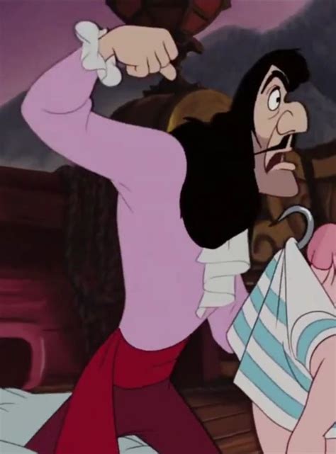 Pin De Beware The Frozen Heart En Disney Villanos De Disney Capitan