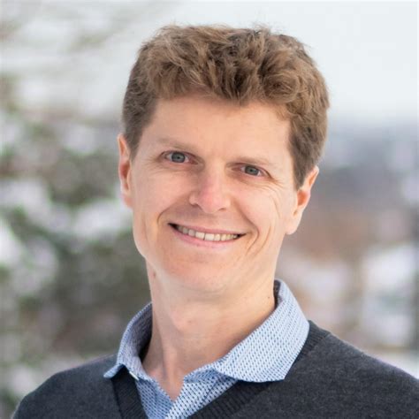 X Ray Nanotomography In The Laboratory