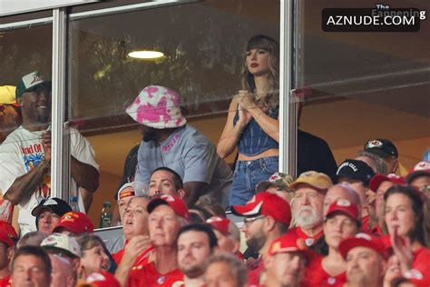 Taylor Swift Sexy Spotted Showing Off Her Stunning Figure At Arrowhead Stadium Event In Missouri