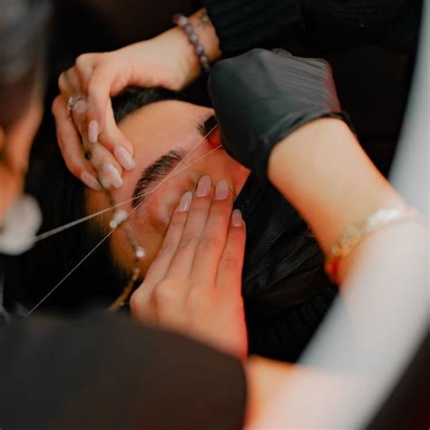 Benefits Of Eyebrow Threading Dont Dread The Thread Eyebrow