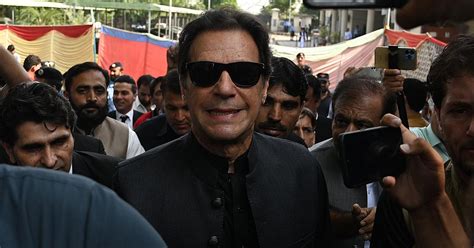 Pakistan Polls Imran Khans Candidates Take Lead Over Major Parties