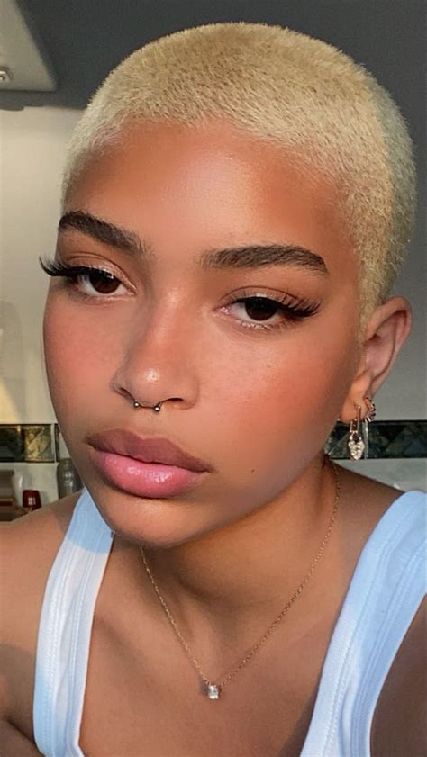 Blonde Buzz Cut Pintados De Pelo Ideas De Pelo Corto Peinados Con