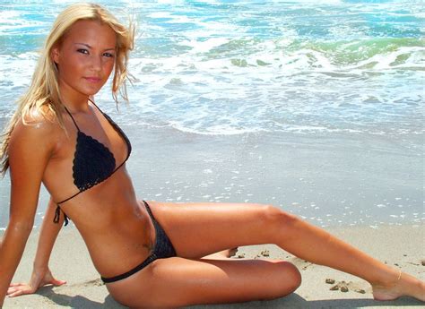 How To Become A Bikini Model