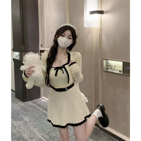 Комплект одежды Miu Miu Самые популярные модели купить с доставкой по выгодным ценам в