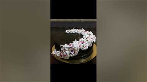 චොක්ලට් කේක් පෙරේදෝ ටික කෝ බලන්න😋 කමෙන්ට් එකක් දාගෙන යන්න ඔයා කැමති කීවෙනි චොක්ලට් කේක් එකටද