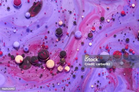 다채로운 아크릴 거품 추상 잉크 디자인 템플릿 혼합 텍스처 배경입니다 액체 색상 배경입니다 벽지 패턴입니다 오일 포스터 디자인 템플릿 유체 예술 0명에 대한 스톡 사진 및