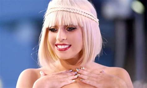 Lady Gaga Strips Naked Before Recording Hollywood News India Tv