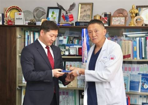 ХСҮТ ийн ерөнхий захирал Н Эрдэнэхүүг үүрэгт ажлаас нь чөлөөлж М Адилсайханыг томиллоо