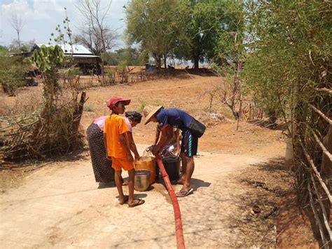 ဆင်ပေါင်ဝဲမြို့နယ်၌ နွေရာသီသောက်သုံးရေအခက်အခဲရှိသည့် ကျေးရွာ ၂ ရွာအား သောက်သုံးရေလှူဒါန်း