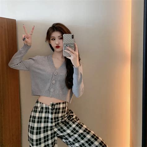 Женский Укороченный кардиган свитера женский черный белый короткий