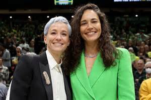 Sue Bird Shocks Megan Rapinoe By Recreating Coldplay ‘kiss Cam Moment