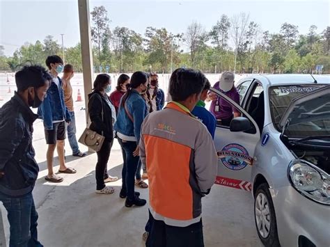 สอน สอบ เรียน อบรม โรงเรียนสอนขับรถเรณูนคร