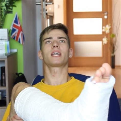 Vito Visentinis Feet