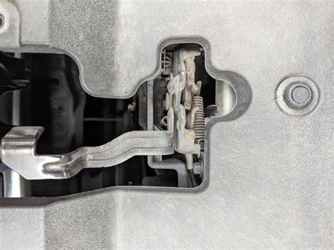The Hood On My 460 Doesnt Pop Up When I Hit The Hood Release Am I Missing A Spring Or