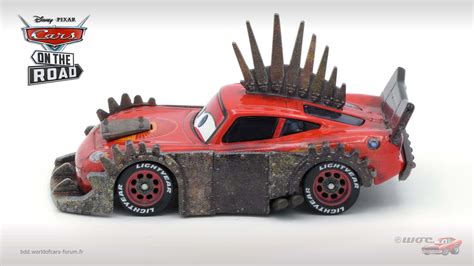 World Of Cars Présentation Du Personnage Flash Mcqueen Lightning Mcqueen
