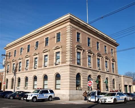 P045 Nypd Police Station Precinct 45 Throggs Neck Bronx … Flickr