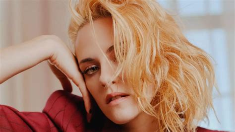 Kristen Stewart Says Her Sexuality Is Confusing For Other People But She Won T Hide Mirror