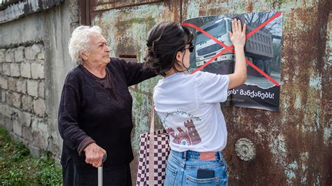 მუხრანის საინიციატივო ჯგუფმა მდ ქსანზე ქვიშა ხრეშის მომპოვებელი კომპანიების წინააღმდეგ კამპანია