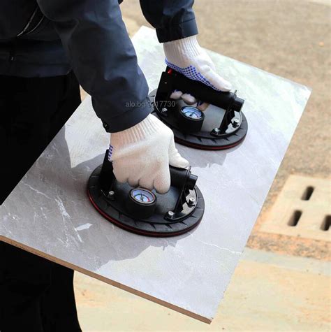 Вакуум за плочки с помпа и манометър Stahlmayer Инструменти Пловдив Вакуумната вендуза