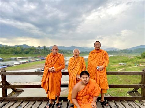 พระครูสาครพิพัฒนโสภณ วัดกาหลง สมุทรสาคร