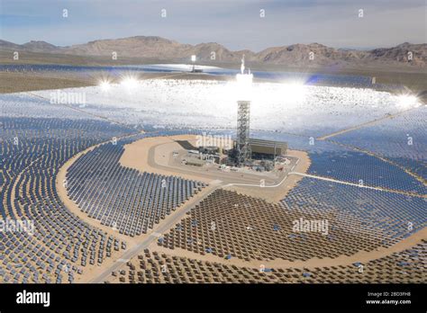 A Massive Solar Array At The Ivanpah Generating Station In The D Stock