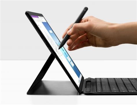 Report 2nd Gen Microsoft Surface Pro X Coming This Fall With Sq2
