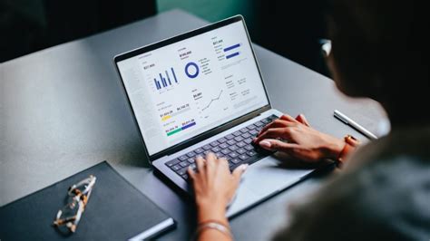 Rekomendasi Laptop Untuk Kerja Dengan Spesifikasi Gahar