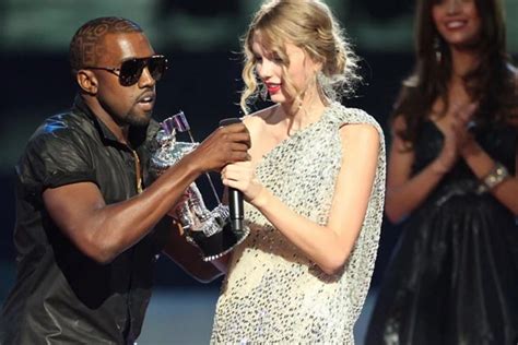 Taylor Swift References Awkward Kanye West Vma Incident On Twitter