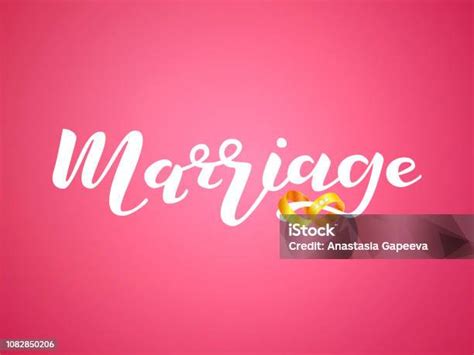 두 개의 황금 반지와 결혼 글자입니다 벡터 일러스트 레이 션 귀여운에 대한 스톡 벡터 아트 및 기타 이미지 귀여운 기혼 동기 부여 Istock