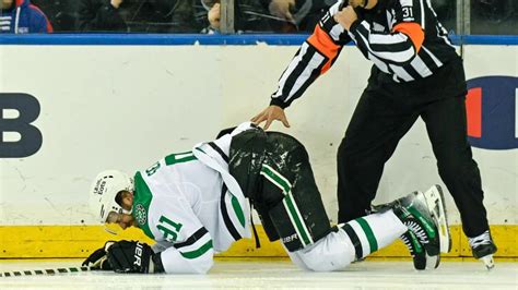 Tyler Seguin Torn Acl Ends Stars Season Cap Relief Rules Reshape