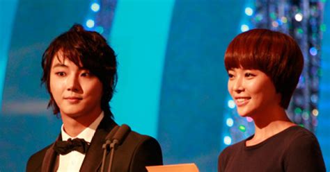 [instyleand백상] 윤시윤 황정음 오랜만에 만난 지붕킥 커플