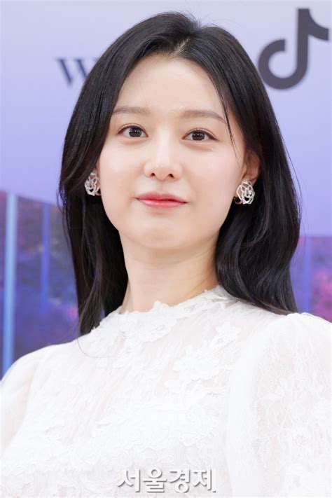김지원 비주얼로 시상식 올 킬 Se★포토