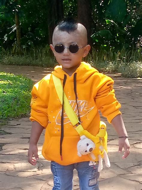 Khit Thit Media ဘုရင်ရူး မင်းအောင်လှိုင်နဲ့ မိန်းမ ကြူကြူလှ ဆင်သားပေါက်ကို နာမည်နှင့်ဘွဲ့ပေး