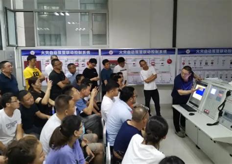 学科培训中的主题内容是什么？ 师界通•教育资源平台