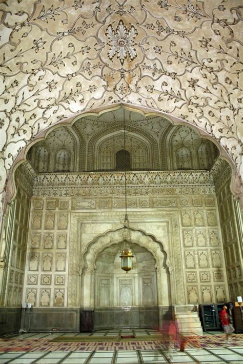 Badshahi Mosque Inside