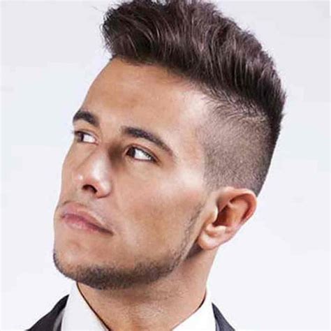 Чоловічі стрижки на кучеряве волосся