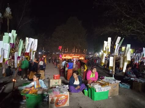 Dvb ကရင်ရိုးရာမီးပုံပွဲ ကျုံဒိုးမြို့တွင် ကျင်းပ ဓာတ်ပုံ