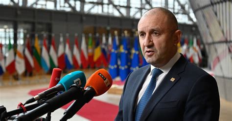 Ясен ли съм Радев поиска снаряди от България да не стигат до Украйна през трети страни