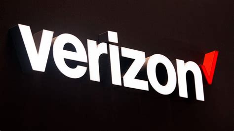 Download Verizon Telecommunication Company Logo Wallpaper